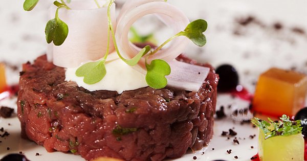 Ben Batterbury's Venison Tartare With Blackcurrants, Gin And Chocolate ...