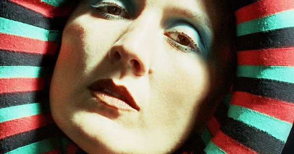 CATE LE BON, INTERVIEWED (2022): Living in time suspended | Elsewhere ...