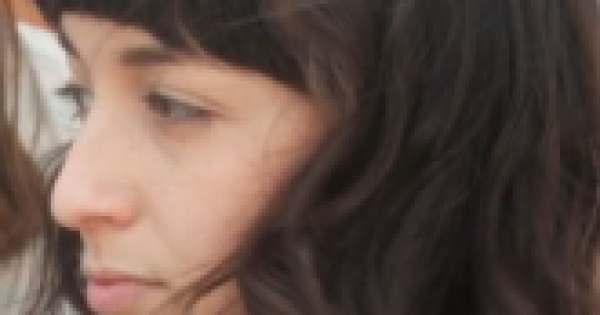 THE FAMOUS ELSEWHERE QUESTIONNAIRE . . . Elizabeth Stokes of the Beths ...