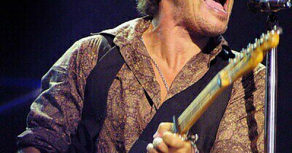 BRUCE SPRINGSTEEN LIVE IN SYDNEY (2003): Normal transmission will be ...